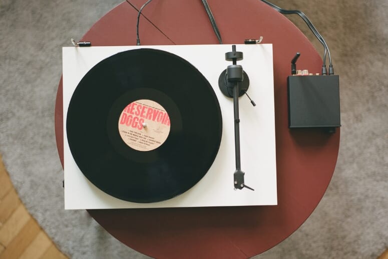 Pro-Ject E1 Turntable | Plug & Play | Smart Home Sounds