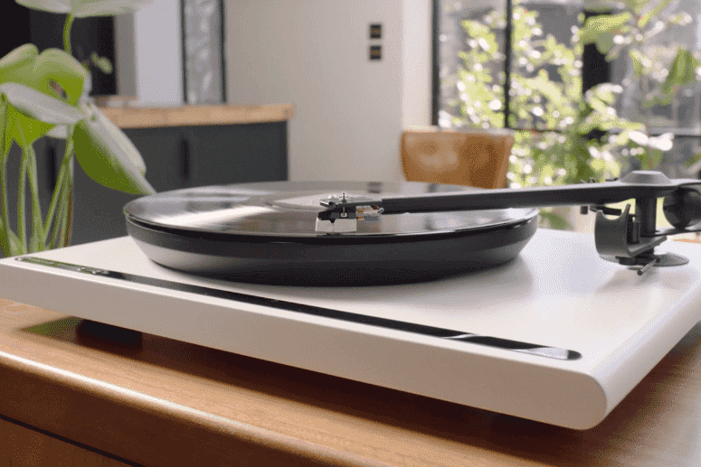 Roksan Attessa Turntable | Smart Home Sounds