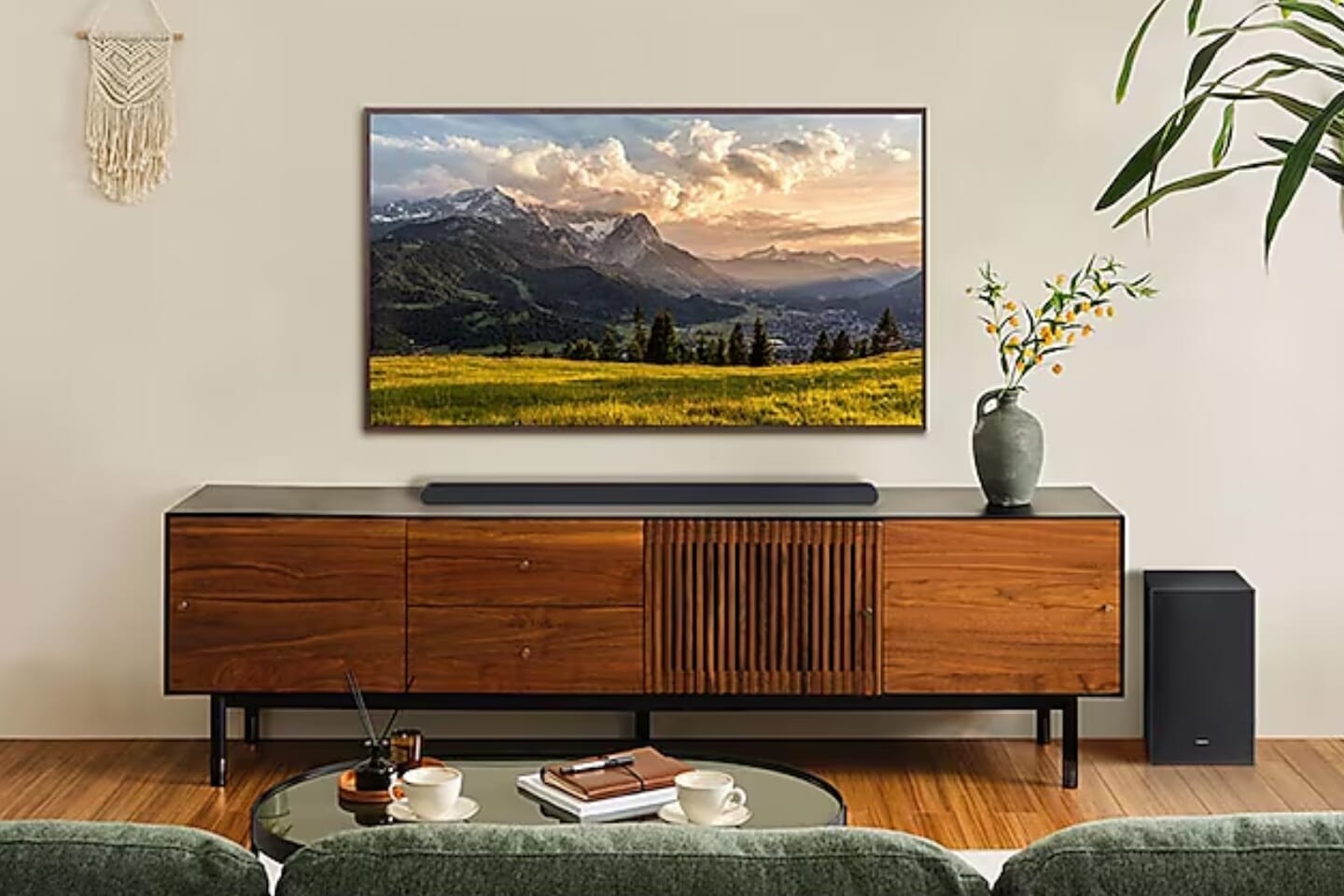 Samsung HW-S700D Ultra-slim 3.1ch Soundbar with Subwoofer | Smart Home ...